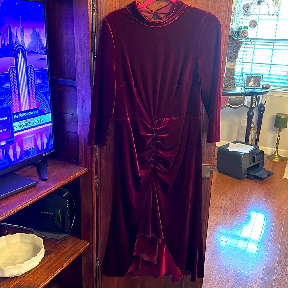Eliza J Dress Burgundy Velvet Gorgeous And Very Fl Gem